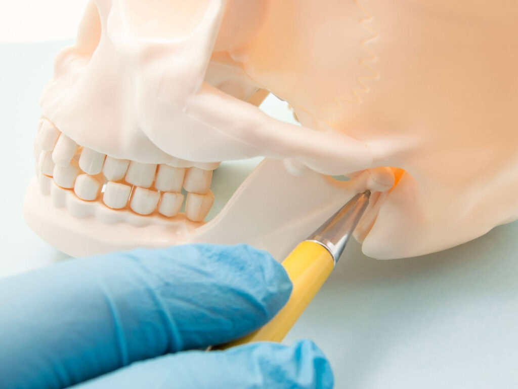 Treating TMJ Disorders With Modern Techniques